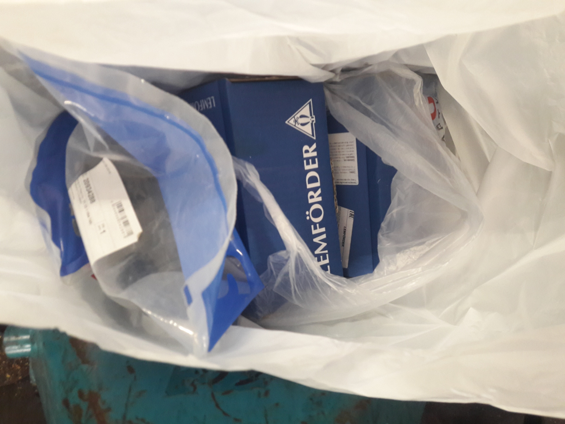 Замена передних амортизаторов — BMW 3 series (E46), 2 л, 1999 года ...