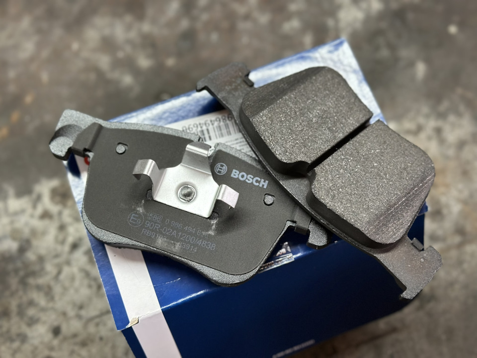 Замена тормозных колодок + зимние тапки + постановка на учет — DS 7 ...