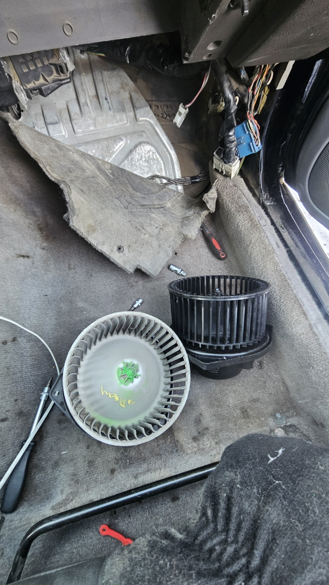 Вентилятор печки благополучно R.I.P. — Subaru Outback (BH), 2 л, 2000 ...