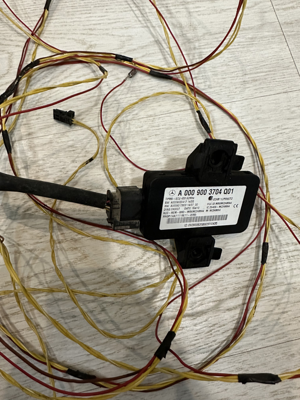A0009003704 Блок управления контроля давления шин. Mercedes | Запчасти ...