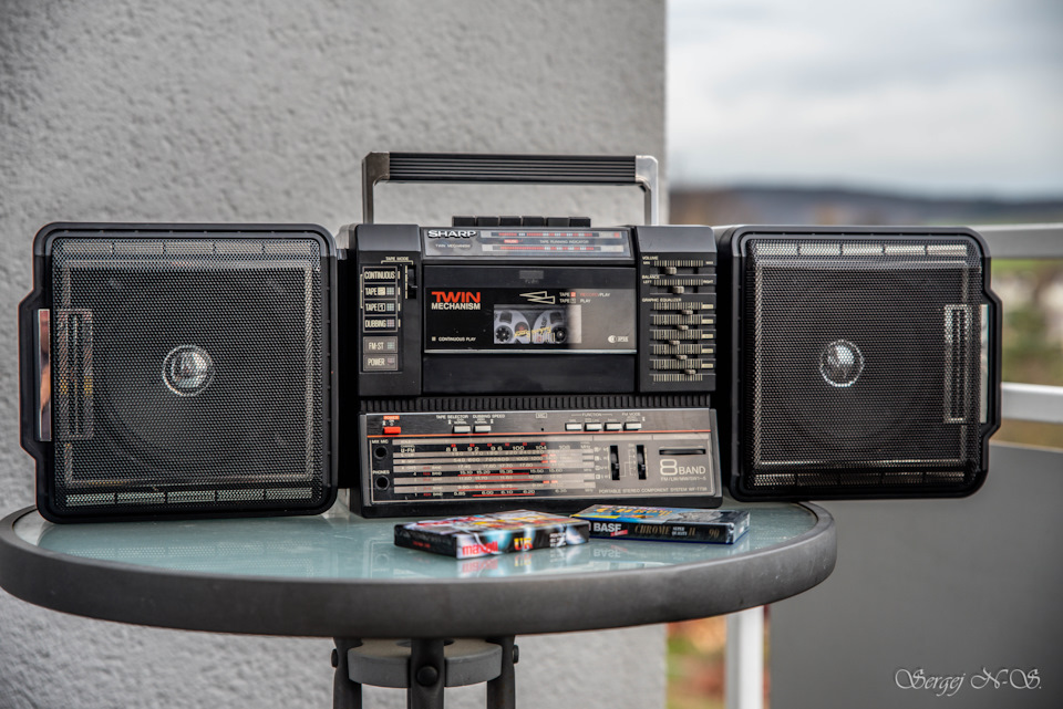 знакомьтесь. мой новый друг "Чебурашка" Sharp WF-T738 и типа Jukebox- Pioneer PD-F605 ...