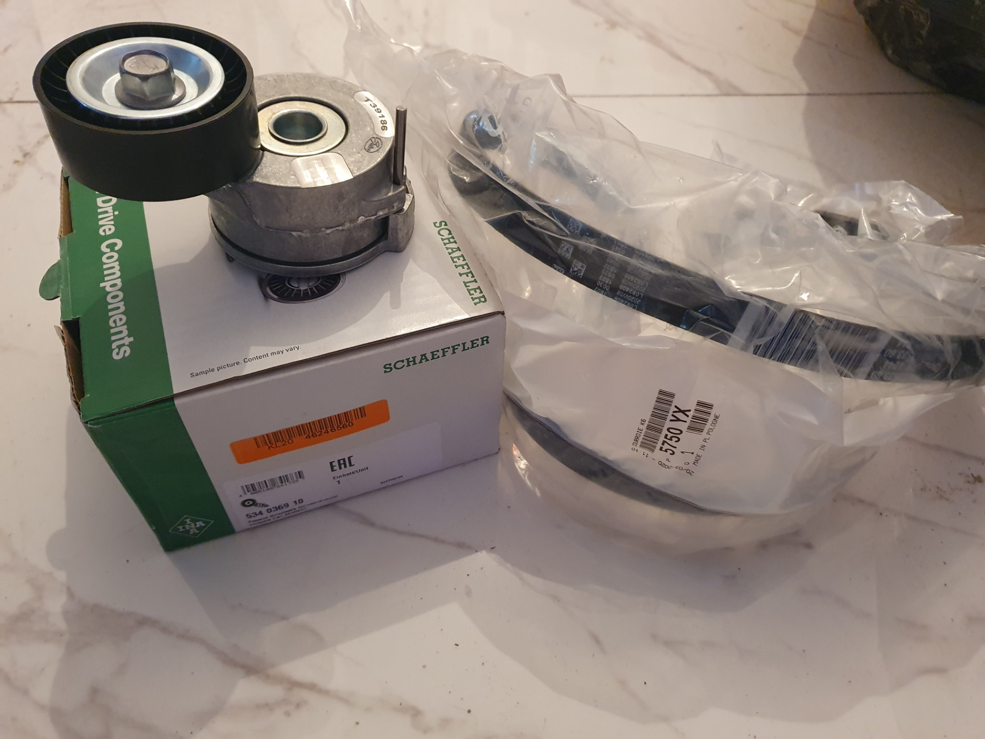 Заміна ремня та роліка генератора — Peugeot 508 SW (1G), 2 л, 2011 года ...