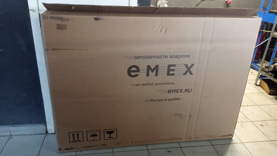 Лобовое стекло AGC 8832AGSMVZ2R+датчик дождя 8648049+переключатель ...