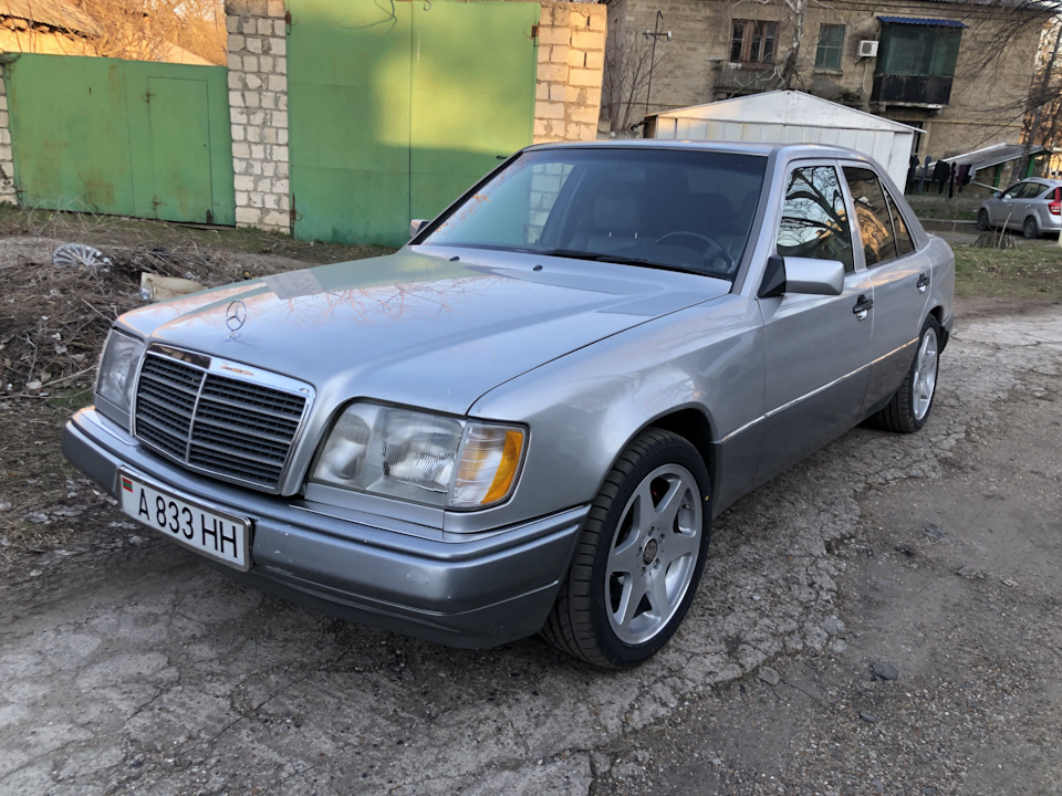 Mercedes-Benz W124 на дисках EVO2. — Mercedes-Benz E-Class (W124), 3,2 ...