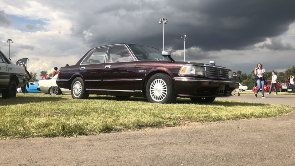Toyota Crown (S130) 3.0 бензиновый 1991 | MS137 3.0 Royal Saloon G на ...