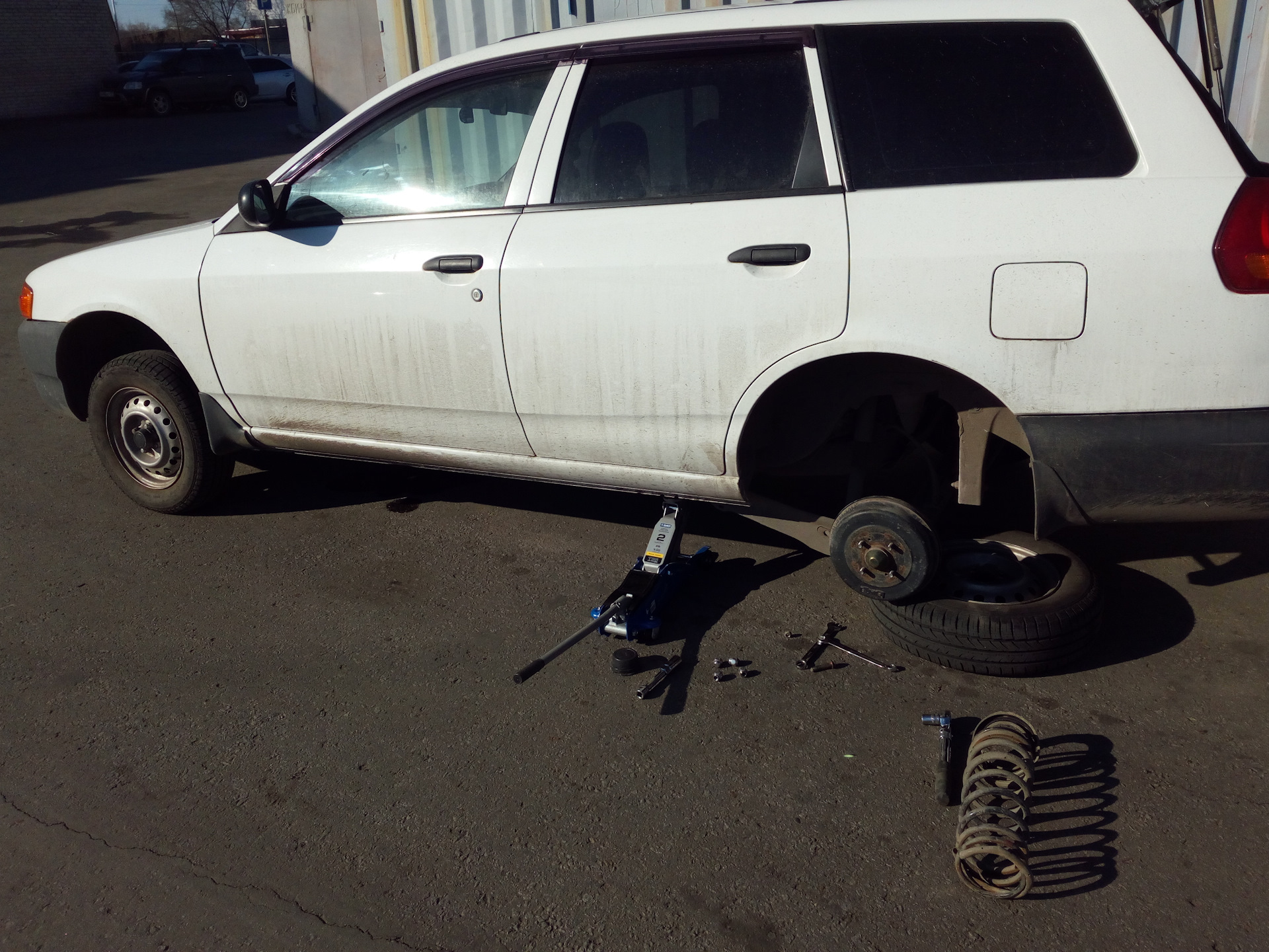 Пыльник надоел вылетать — Audi Allroad (C6), 3 л, 2008 года ...