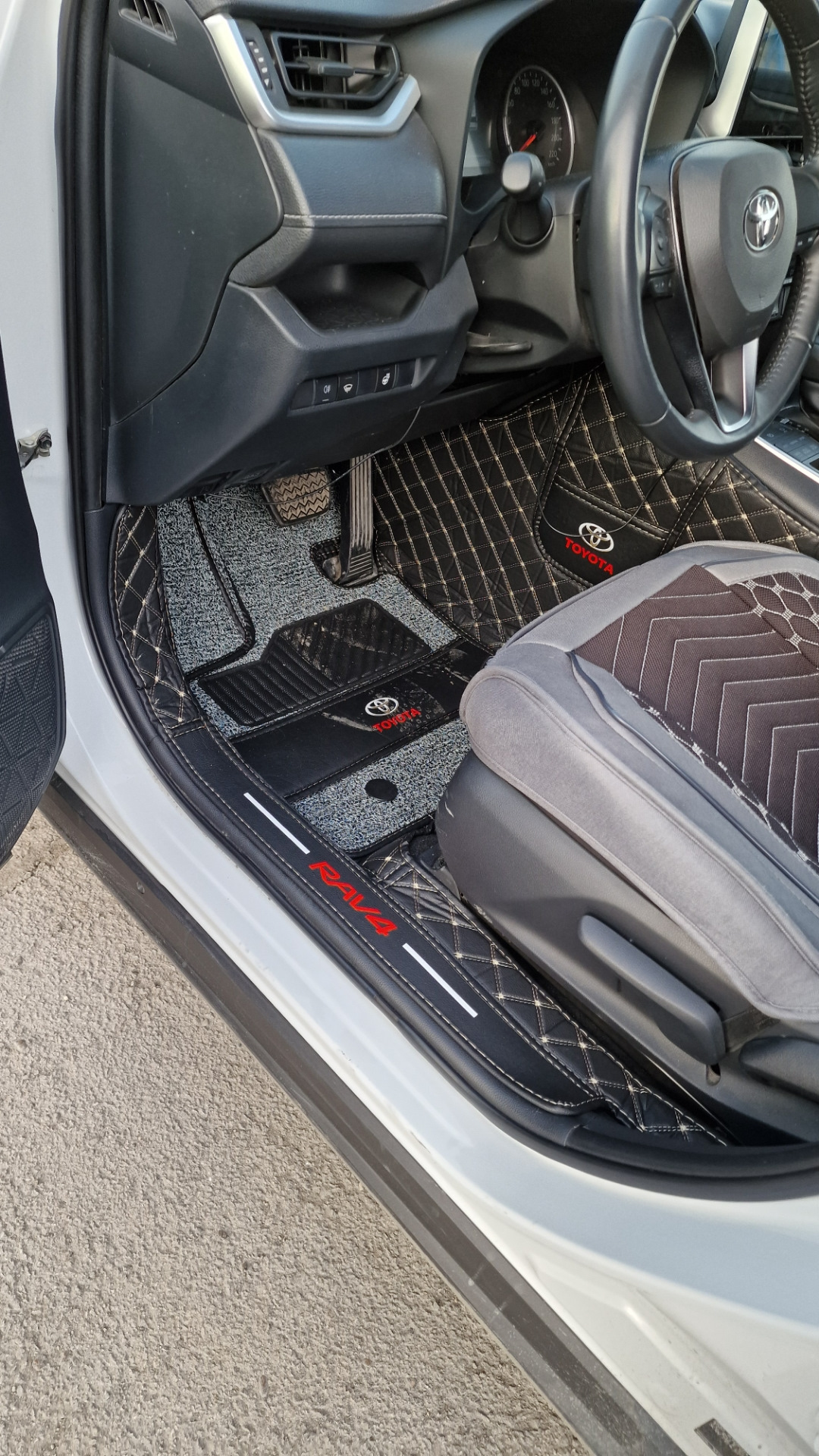 5D полики — Toyota RAV4 (5G), 2 л, 2021 года | аксессуары | DRIVE2