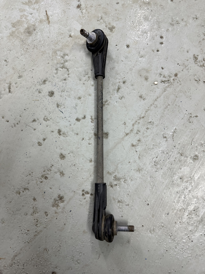 31306792211 Стойка крепления штанги стабилизатора Пд BMW | Запчасти на ...