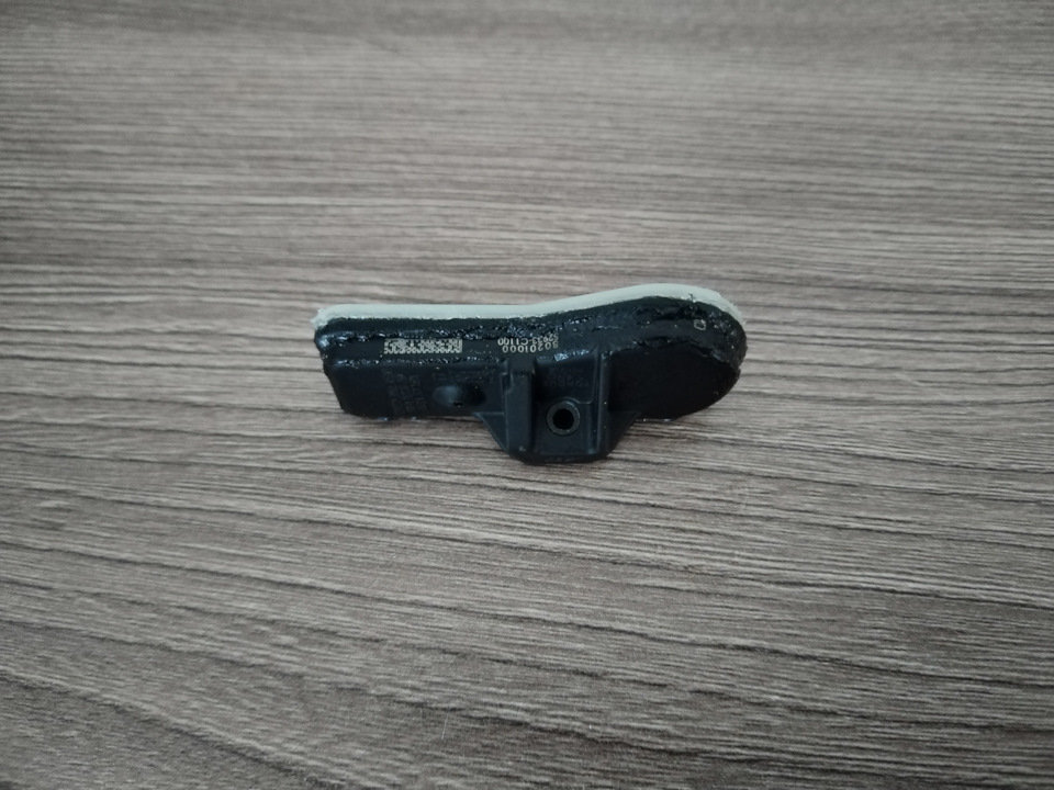 Ремонт датчика давления в шинах TPMS 52933-C1100 — замена батарейки ...