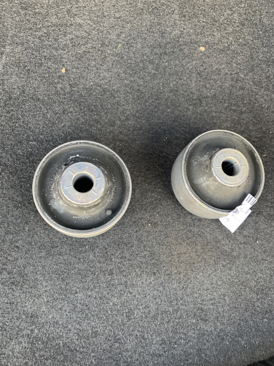 8S0407183B САЙЛЕНТБЛОК ЗАДНИЙ ПЕРЕДНЕГО НИЖНЕГО РЫЧАГА. VAG | Запчасти ...