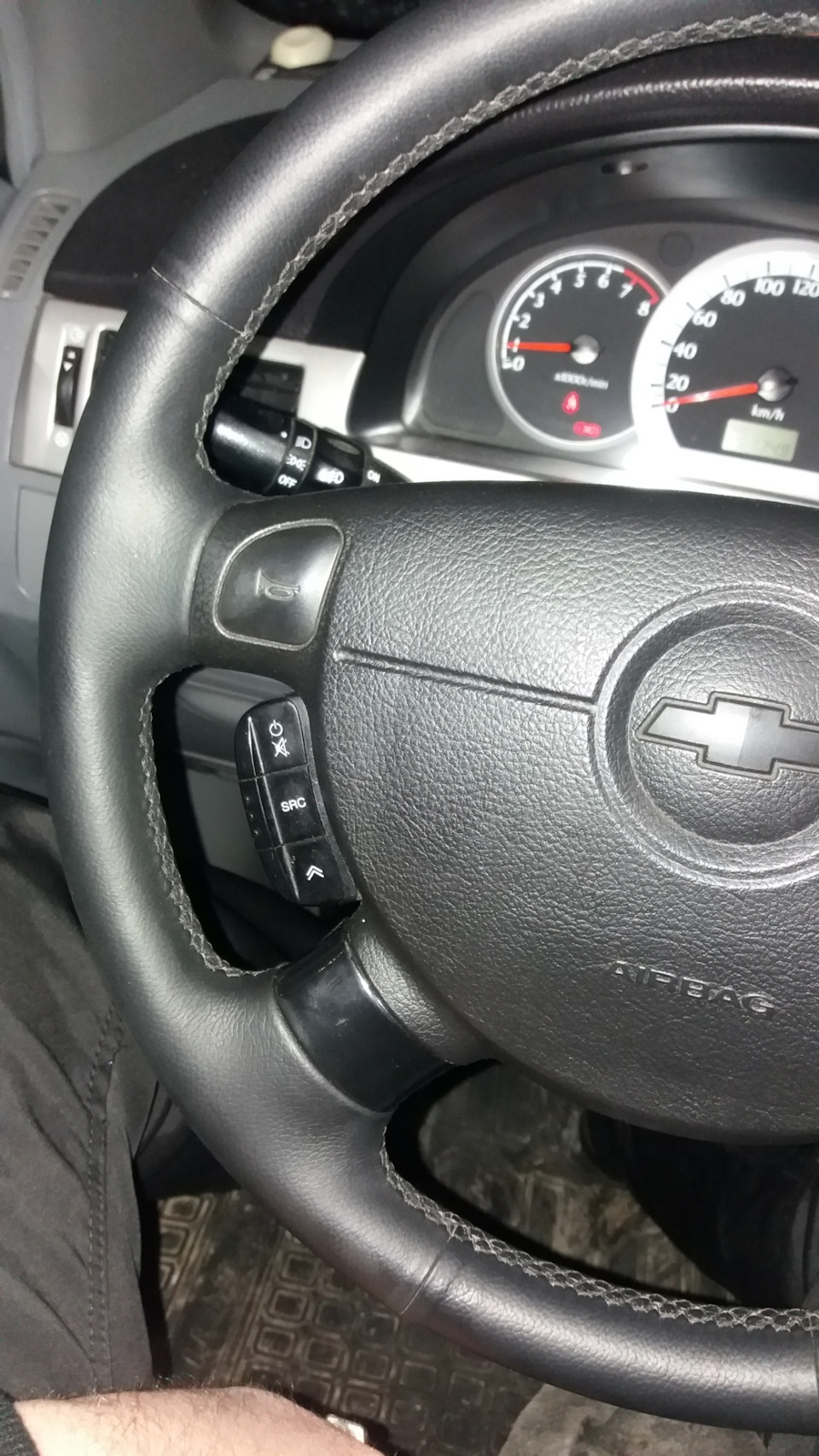 Новая кожа мне в руль — Chevrolet Lacetti Sedan, 1,6 л, 2011 года ...