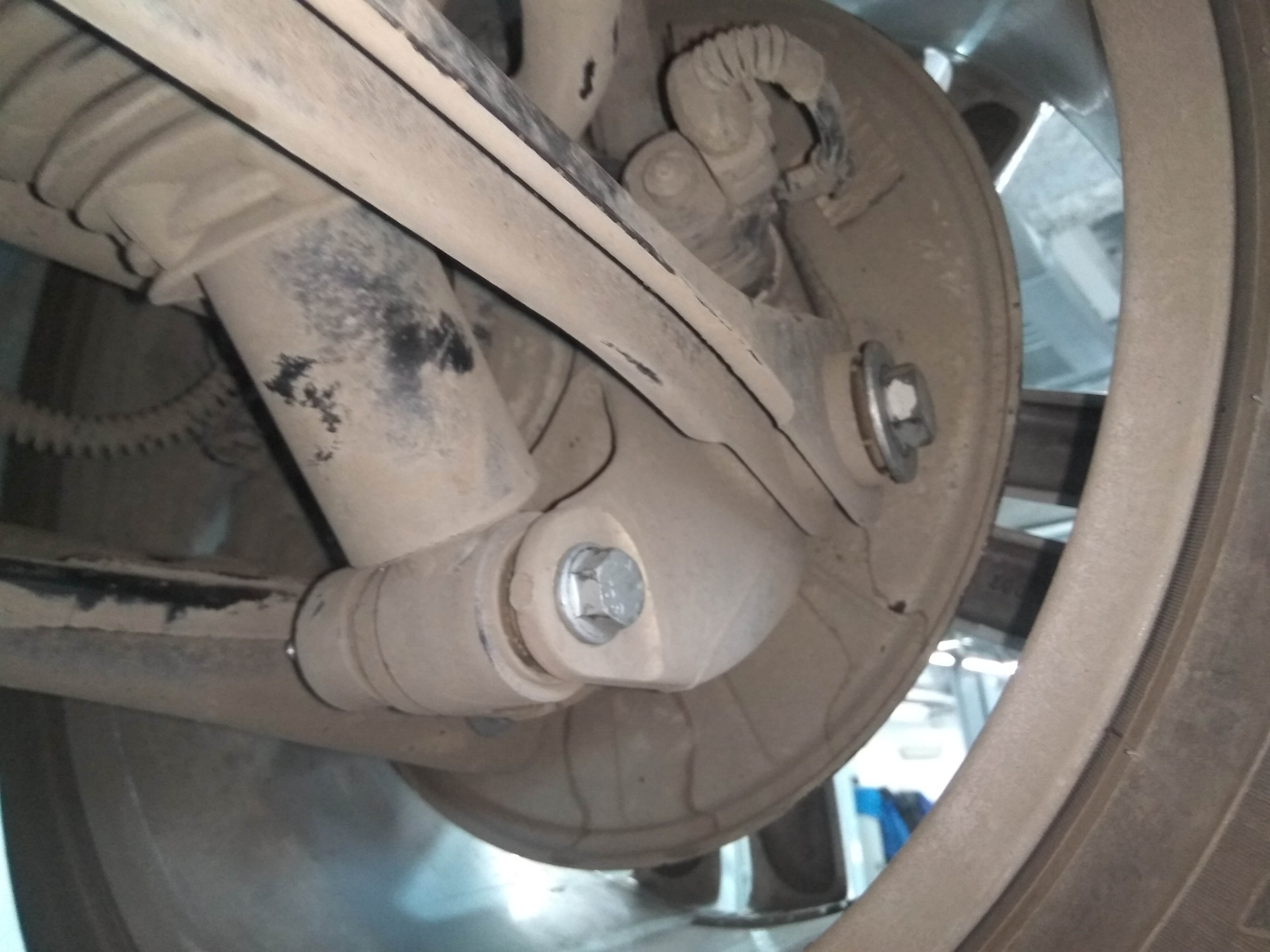 Ступичный подшипник. Задний правый. — Volkswagen Touareg (2G), 3 л ...
