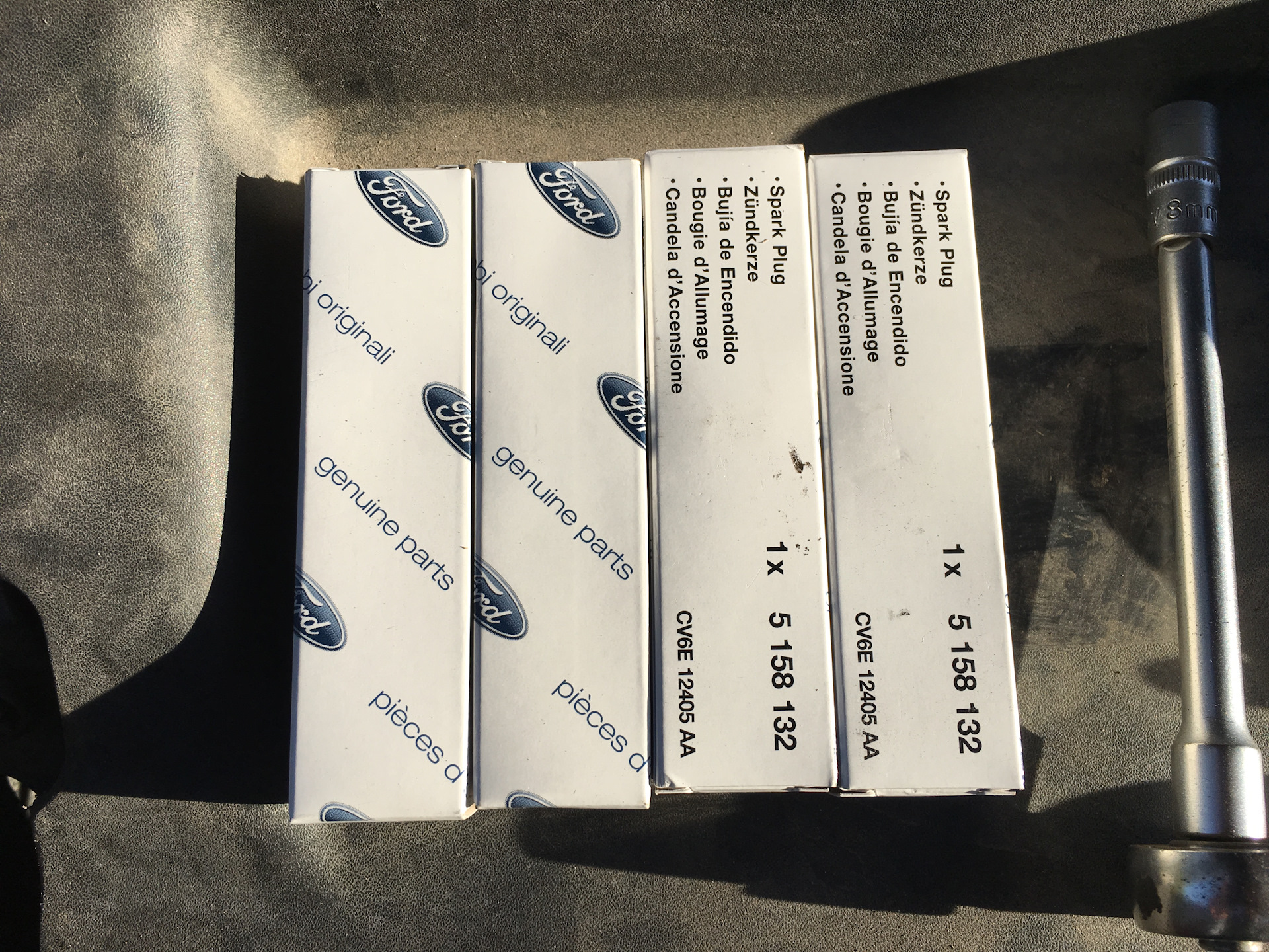 Замена масла и свечей — Ford Mondeo IV, 2,3 л, 2008 года | плановое ТО ...