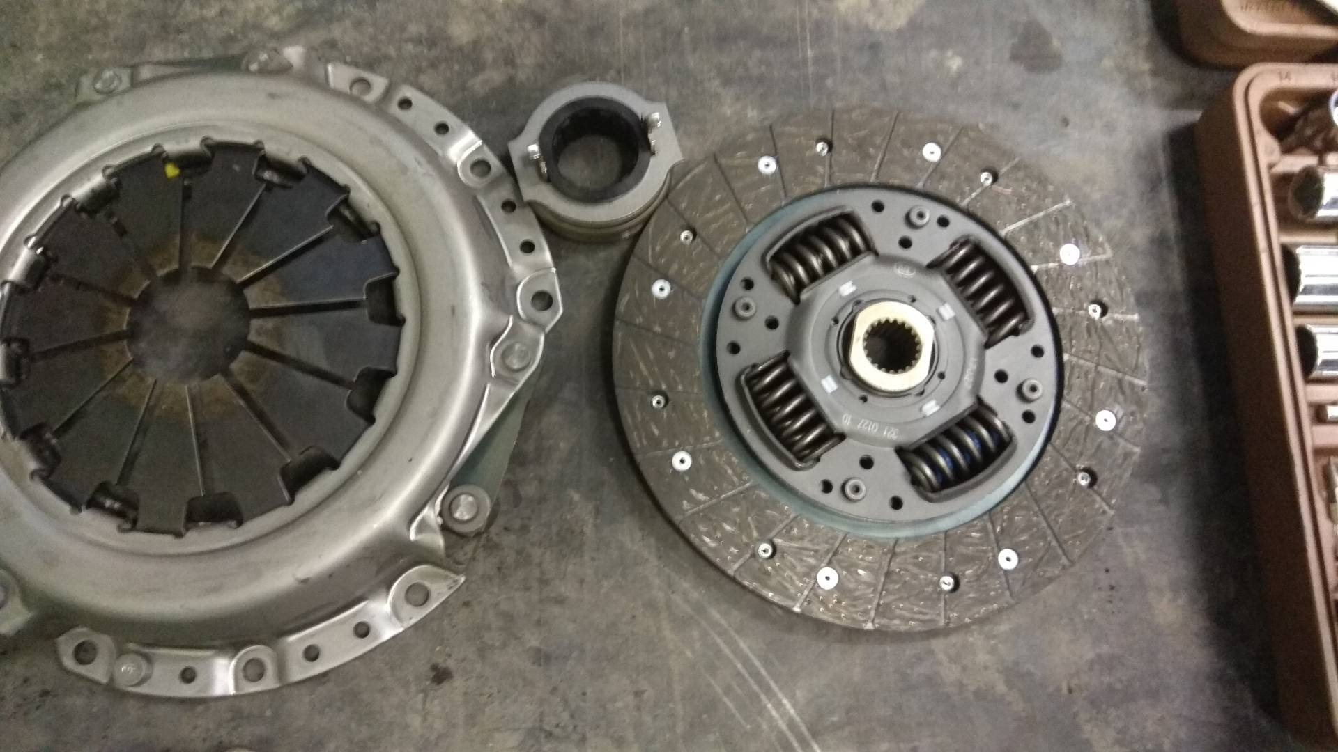 Замена сцепления Luk — KIA Rio (3G), 1,6 л, 2013 года | своими руками ...