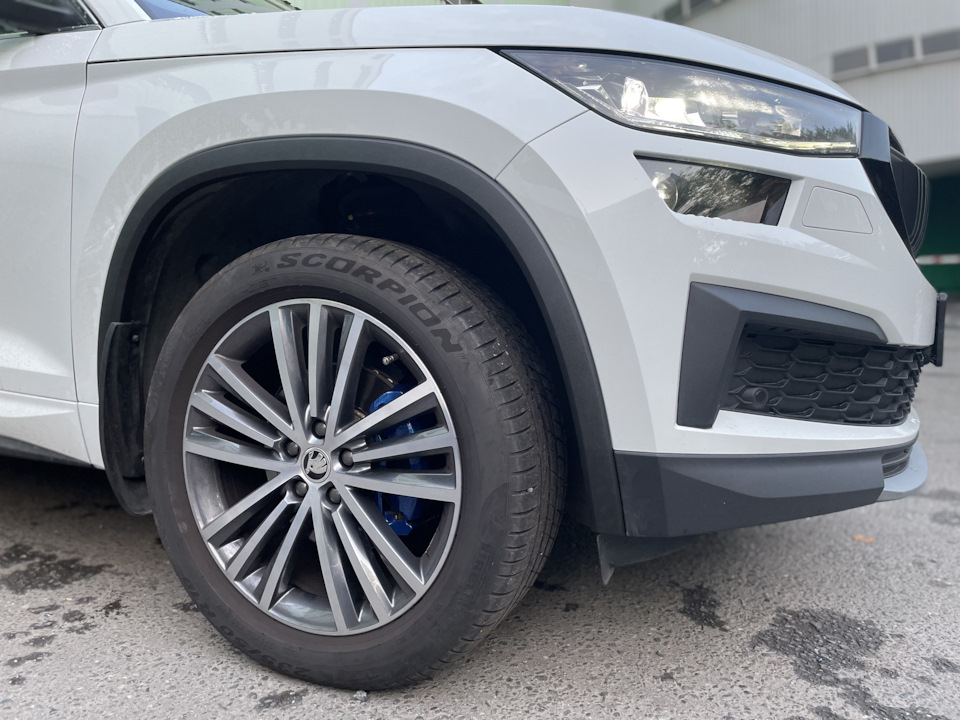 Покраска суппортов — Skoda Kodiaq (1G), 2 л, 2022 года | стайлинг | DRIVE2