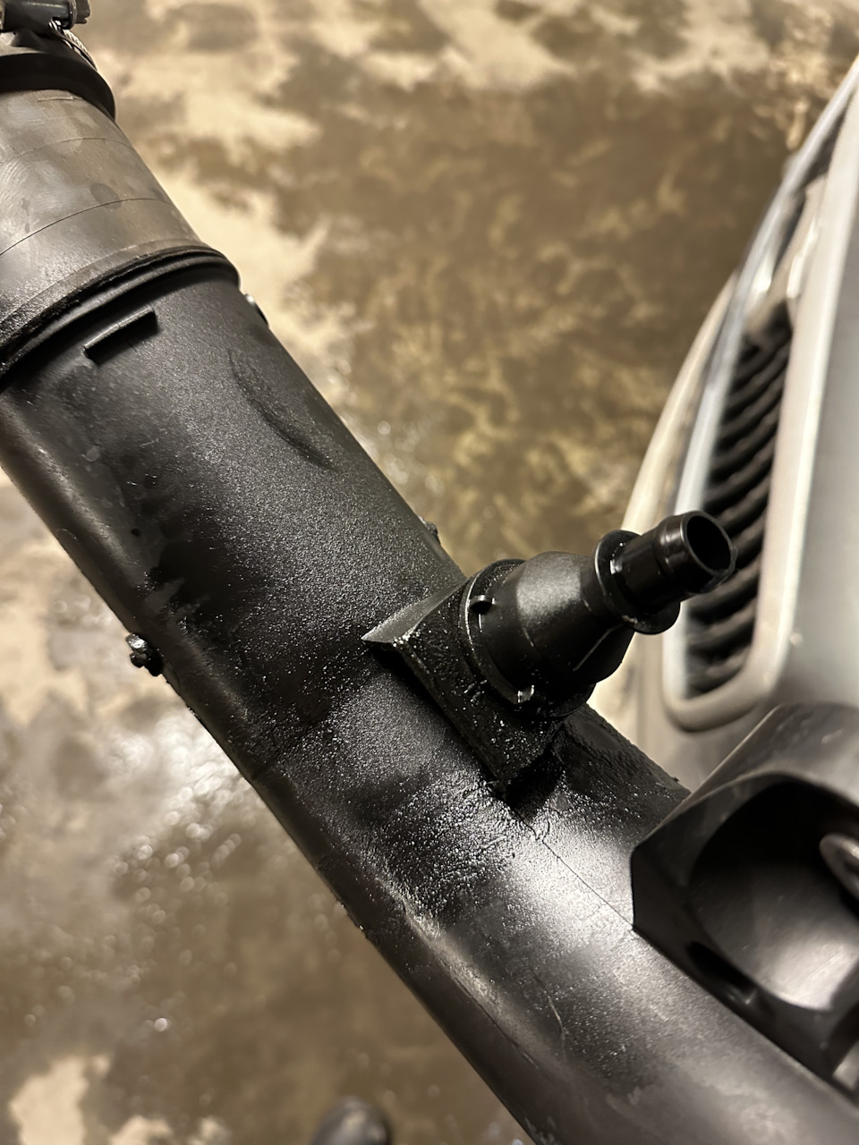 Замена патрубка и фонаря — Volvo V90 Cross Country, 2 л, 2019 года ...