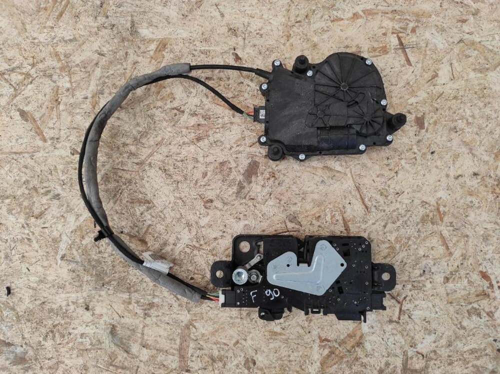 Электропривод крышки багажника — BMW 5 series (G30), 3 л, 2017 года ...