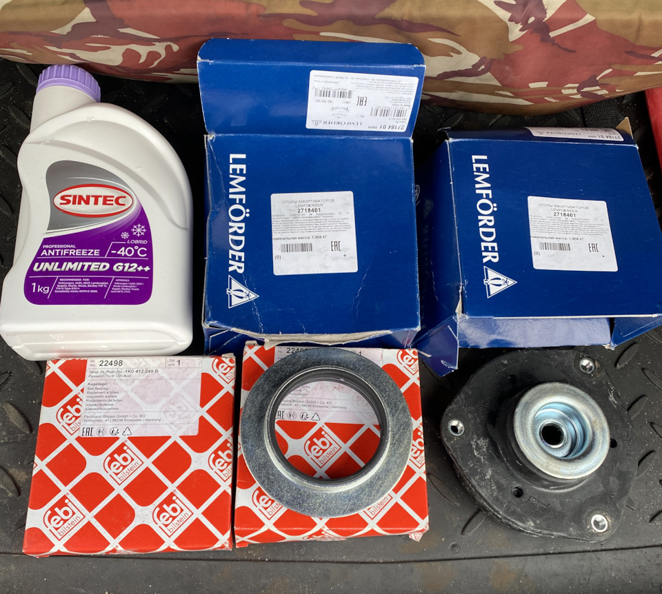 Радиатор печки и опорные подшипники — Volkswagen Tiguan (1G), 2 л, 2011 ...