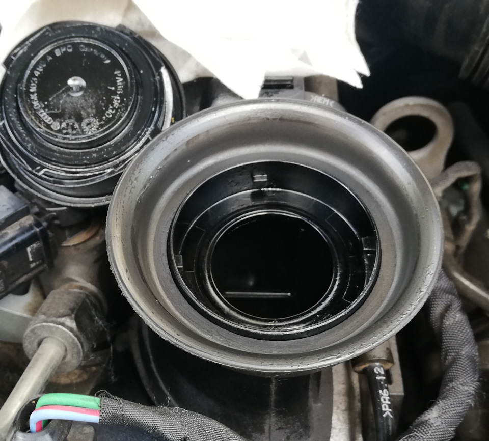 Запись №10. Устранение запотевания (протекания) крышки маслозаливной ...