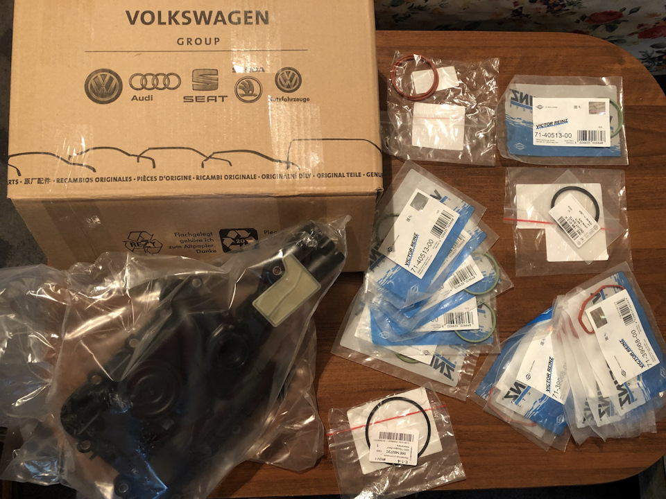 714051300 Прокладка, впускной коллектор VICTOR REINZ | Запчасти на DRIVE2