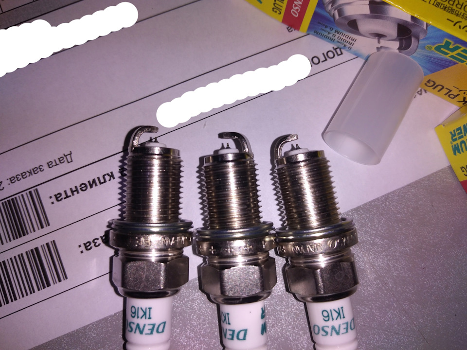 Замена свечей — Skoda Fabia Mk2, 1,2 л, 2011 года | расходники | DRIVE2