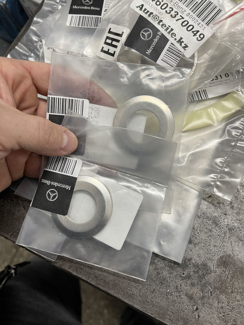 Ревизия поворотных кулаков — Mercedes-Benz G 55 AMG (W463), 5,5 л, 2009 ...