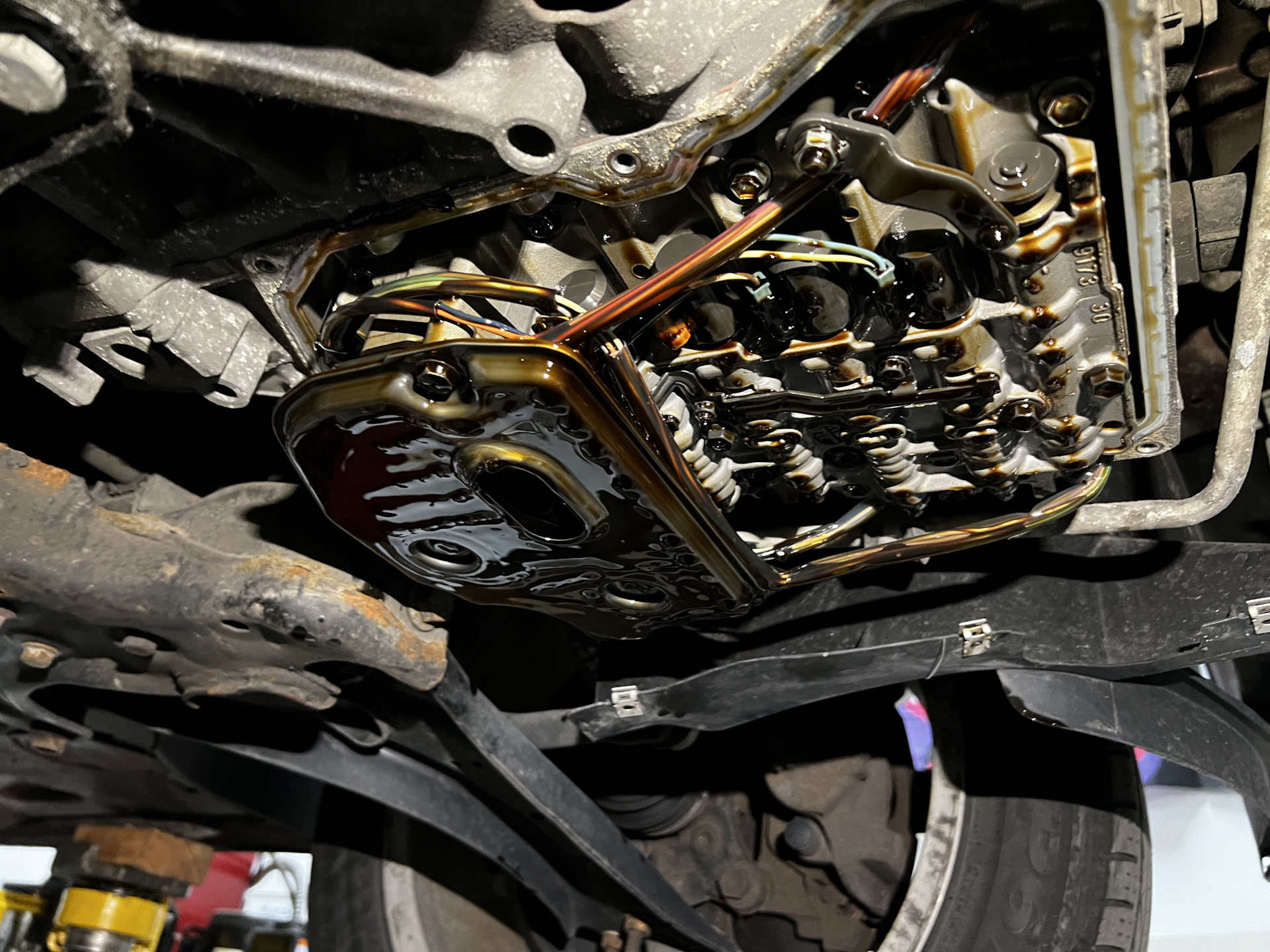 Замена трансмиссионного масла Passat B7 2.5 — Volkswagen Passat B7, 2,5 ...