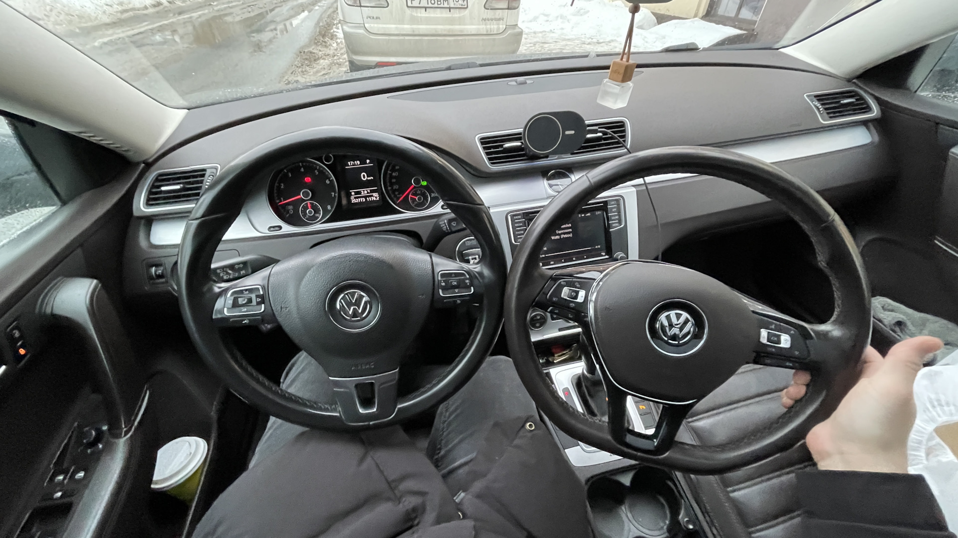 Установка коричневого руля MQB на PQ46 — Volkswagen Passat Alltrack (B7), 2 л, 2014 года ...