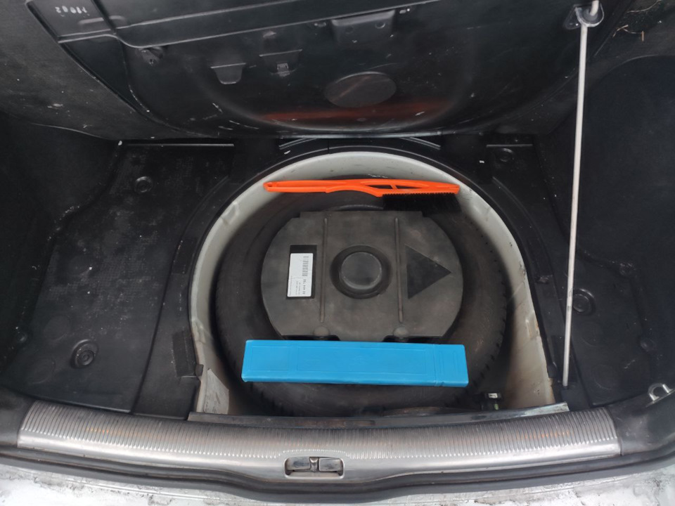 Органайзер в запаску — Volkswagen Passat Variant (B5), 1,9 л, 2003 года ...