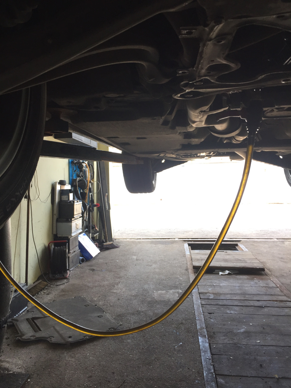 Замена масла в АКПП ( 8 HP 65 A ) Q7 4M — Audi Q7 (1G), 3 л, 2011 года ...