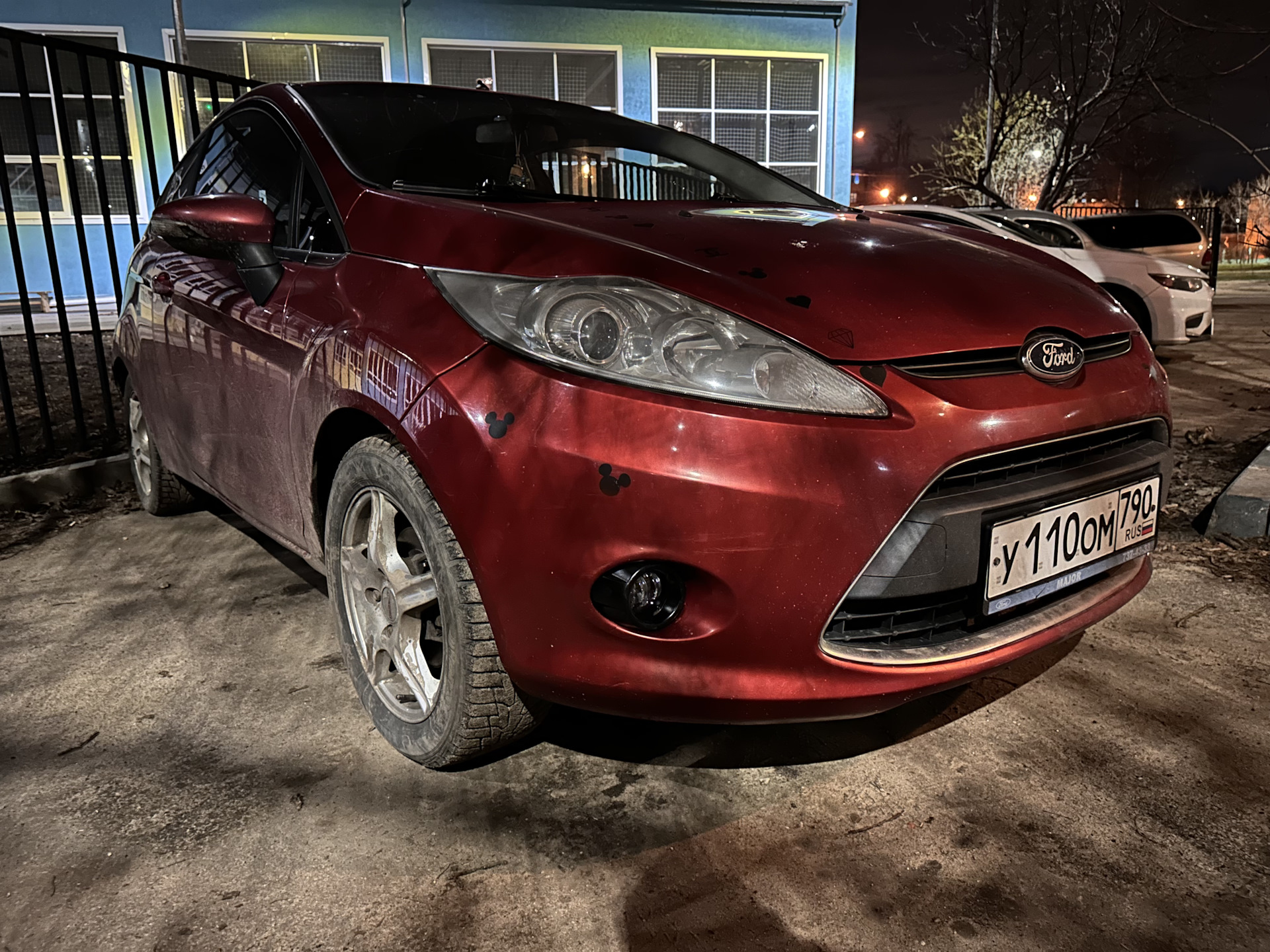Ляле поменяли противотуманные фары — Ford Fiesta (Mk VI), 1,4 л, 2008 ...
