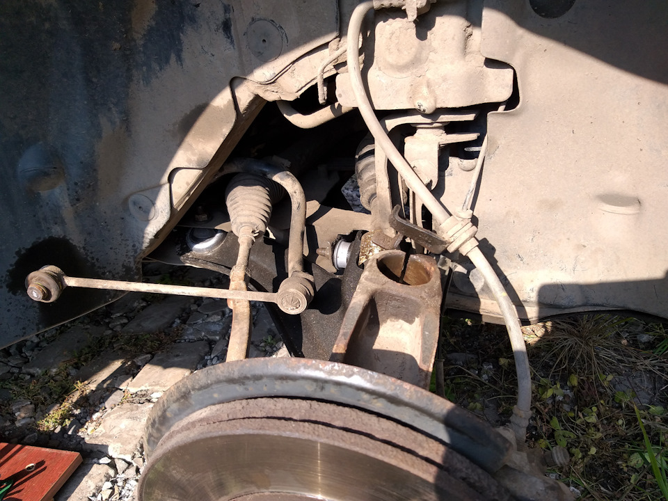 Замена опор, подшипников опоры и стоек стабилизатора. — Renault Megane ...