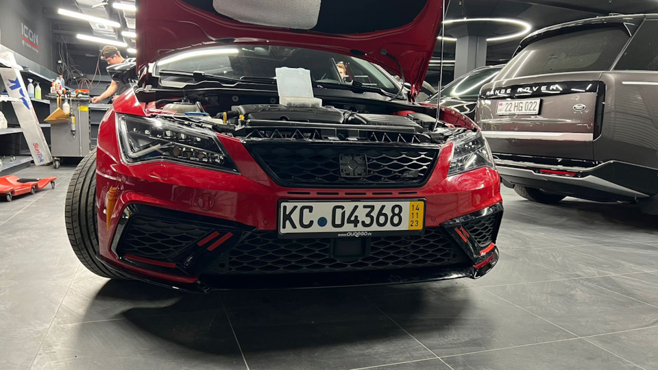 Передняя часть Cupra R — SEAT Leon Cupra (Mk III), 2 л, 2020 года ...