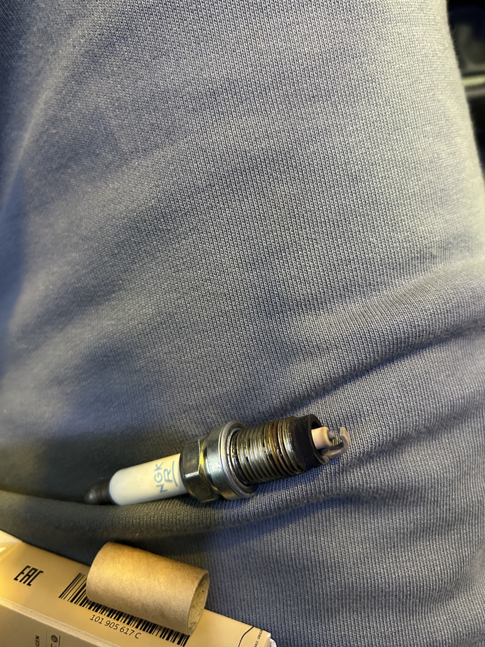 101905617C Свеча зажигания LongLife VAG | Запчасти на DRIVE2