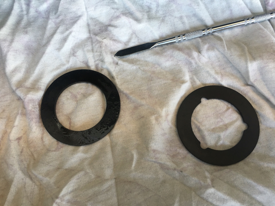 Замена прокладки крышки маслозаливной горловины, VAG 06A103483D — Skoda ...