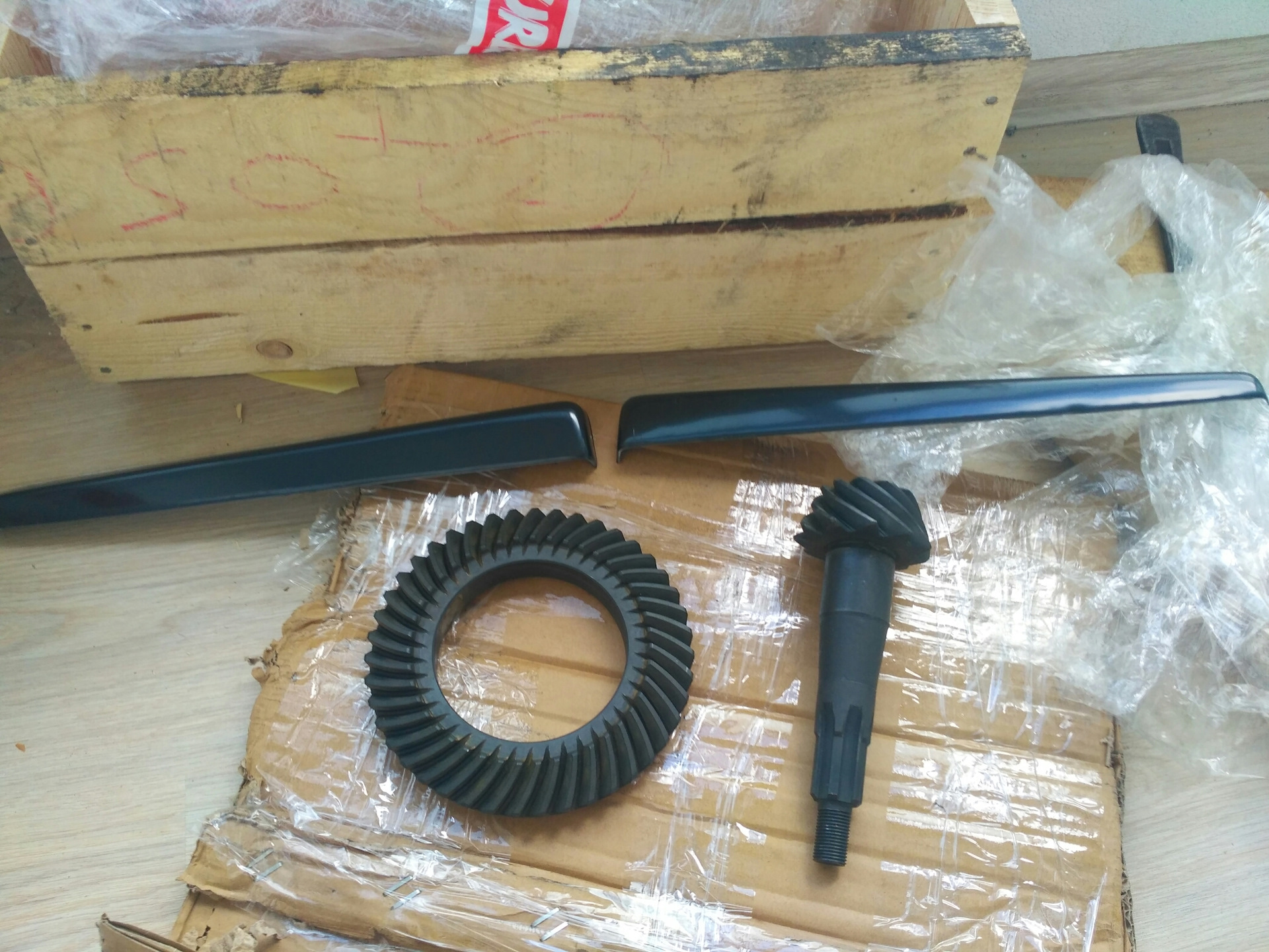 Установил ручку в багажник (81254-3S000) — Toyota Corolla (140/150), 1 ...