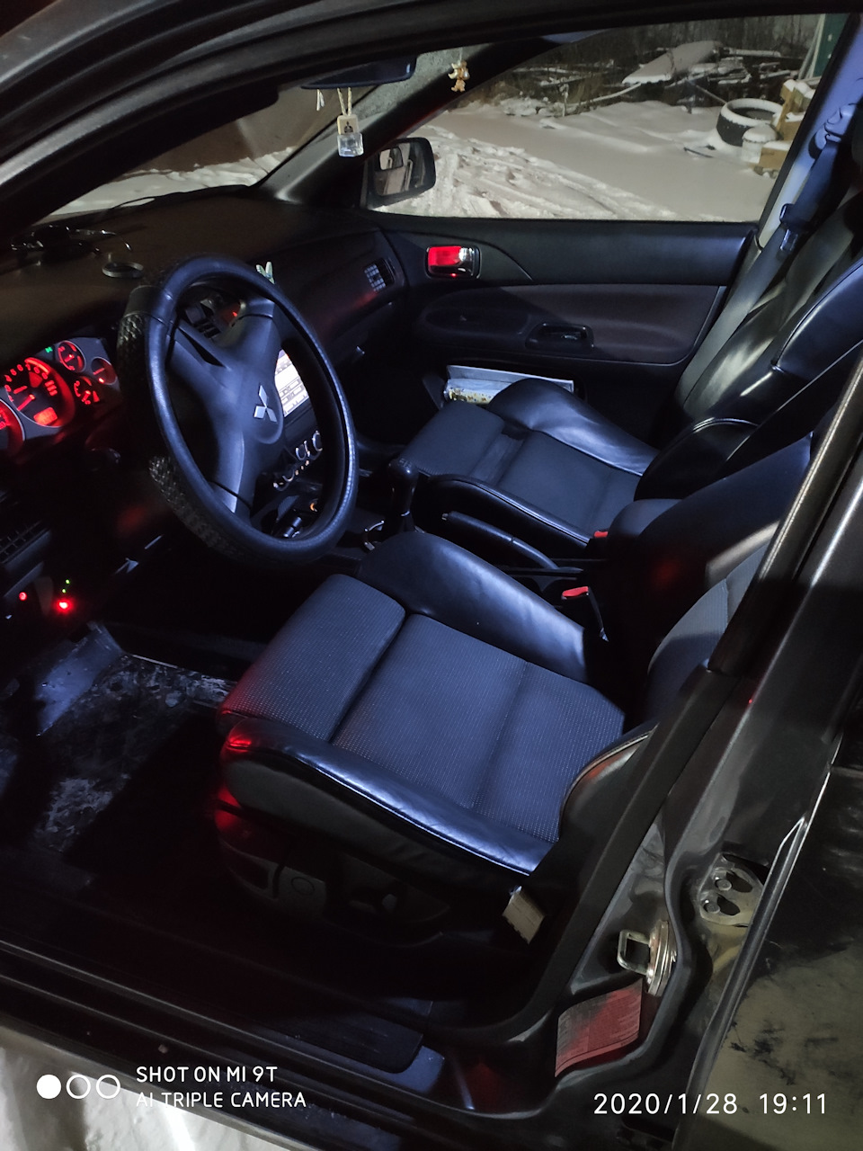 Сиденья BMW E-60 RECARO в лансер-9 — Mitsubishi Lancer IX, 2,4 л, 2007 года | просто так | DRIVE2