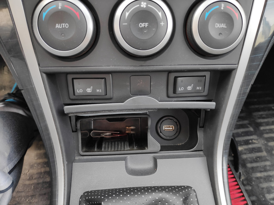 USB — Mazda 6 (2G) GH, 2007 года | своими руками | DRIVE2