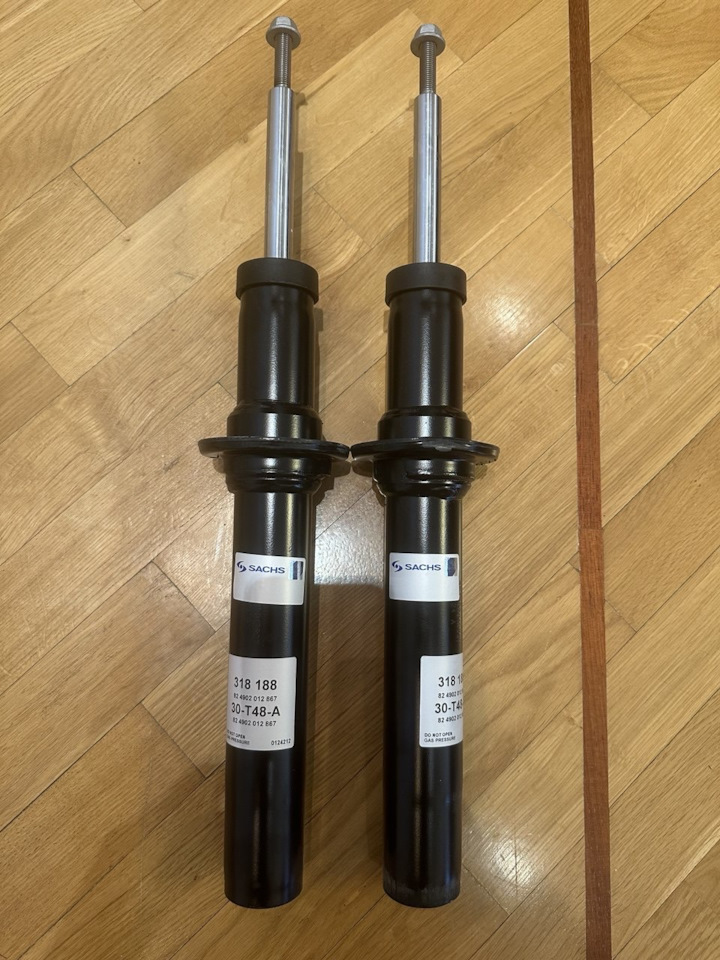 Новые Амортизаторы передние для BMW X5 F15 ; X6 F16 на BMW X5 (F15 ...