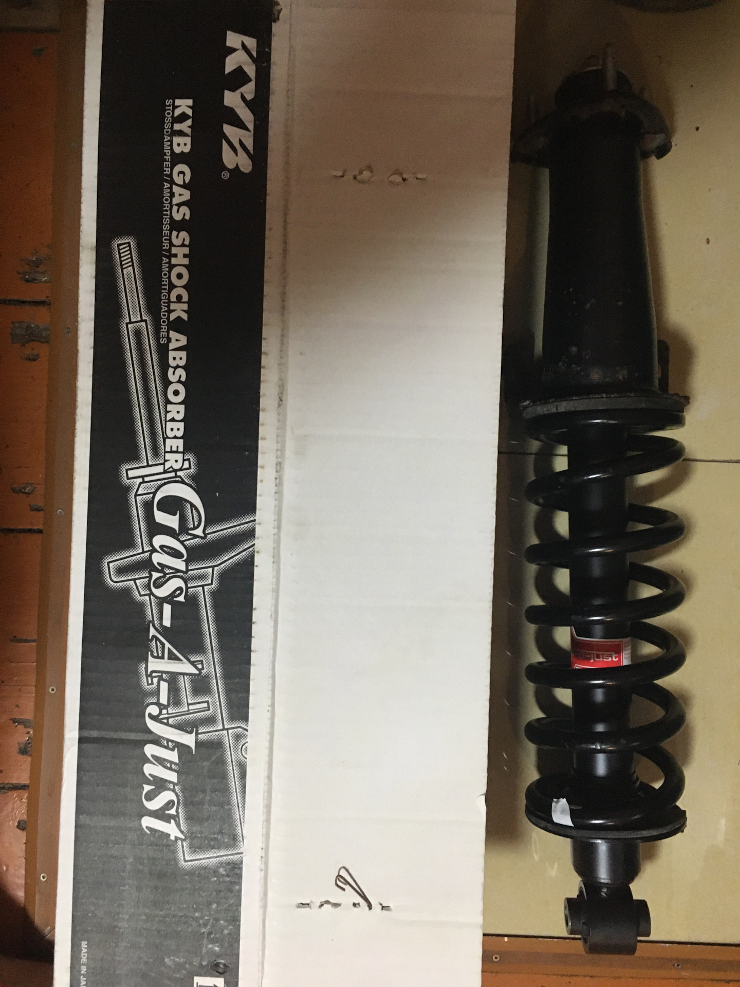 Амортизатор KAYABA 551120 — Lexus IS II, 2,5 л, 2008 года | запчасти ...