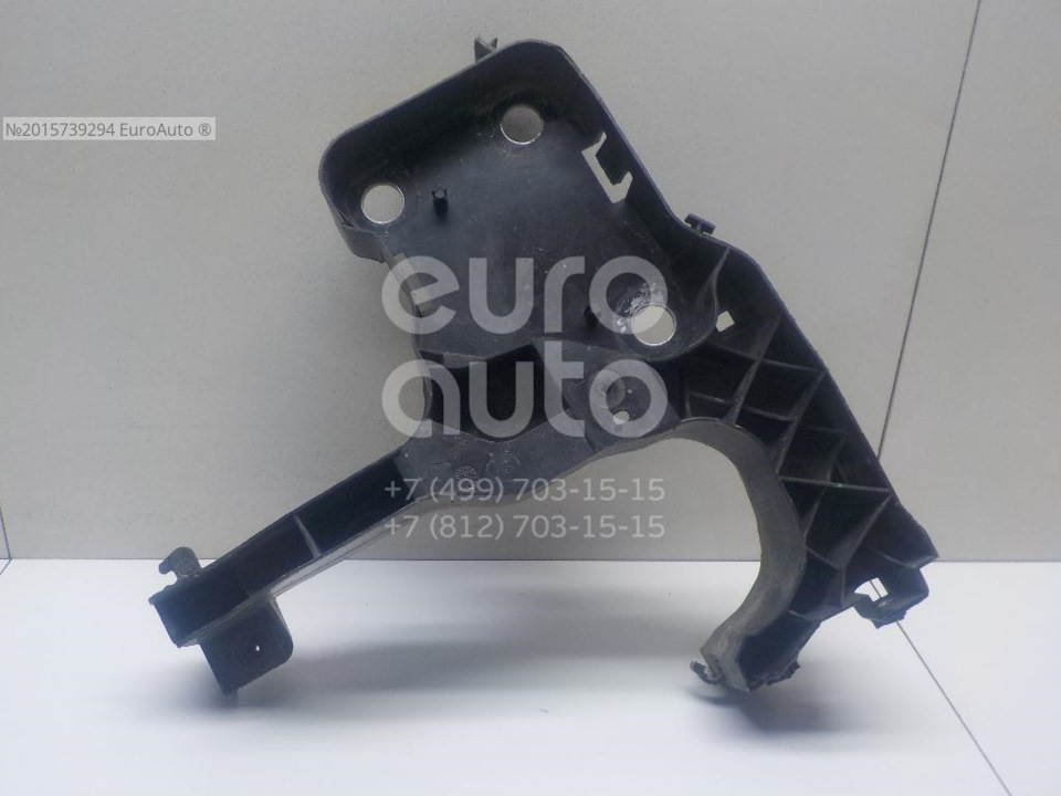 8200137495 Держатель лев фары (пласт) RENAULT | Запчасти на DRIVE2