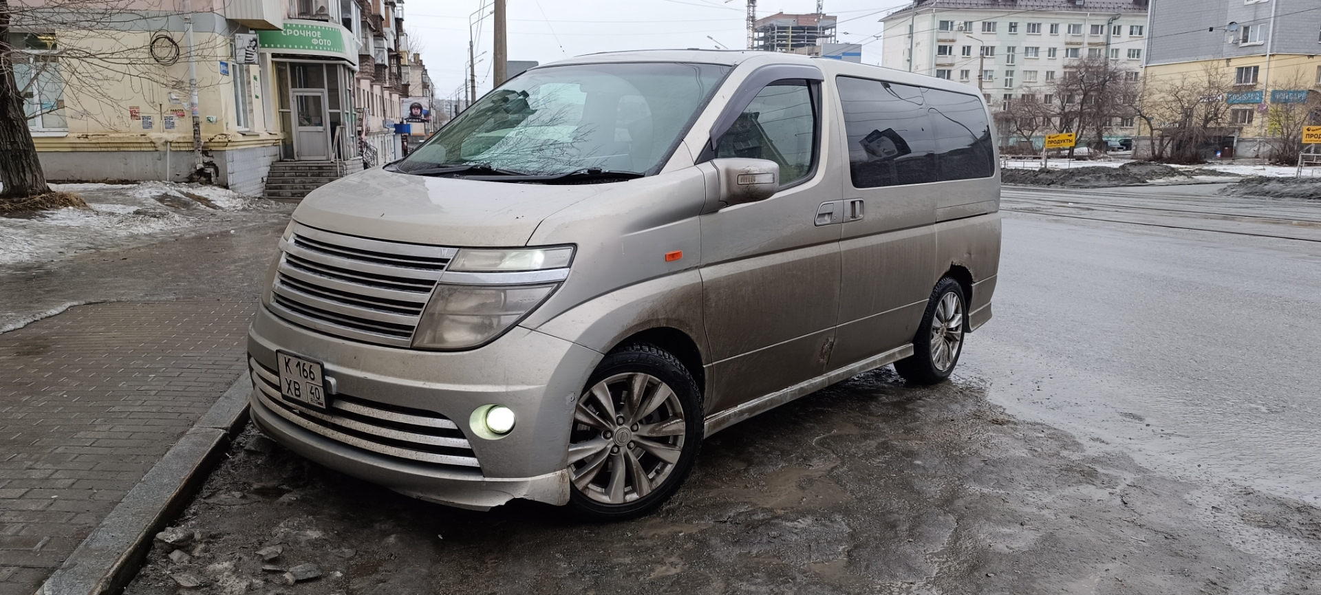 Уехал красится! — Nissan Elgrand (E51), 3,5 л, 2002 года | кузовной ремонт | DRIVE2
