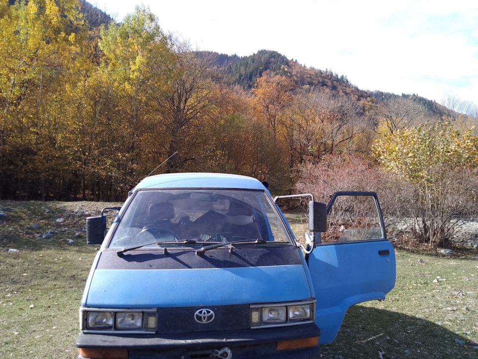 Осень — Toyota Master Ace Surf, 2 л, 1987 года | покатушки | DRIVE2