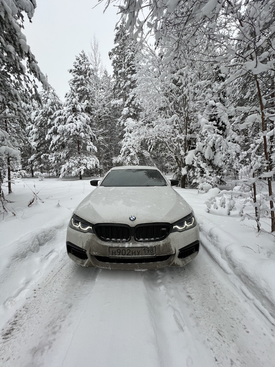 Замена натяжителя ремня — BMW 5 series (G30), 2 л, 2017 года | визит на ...