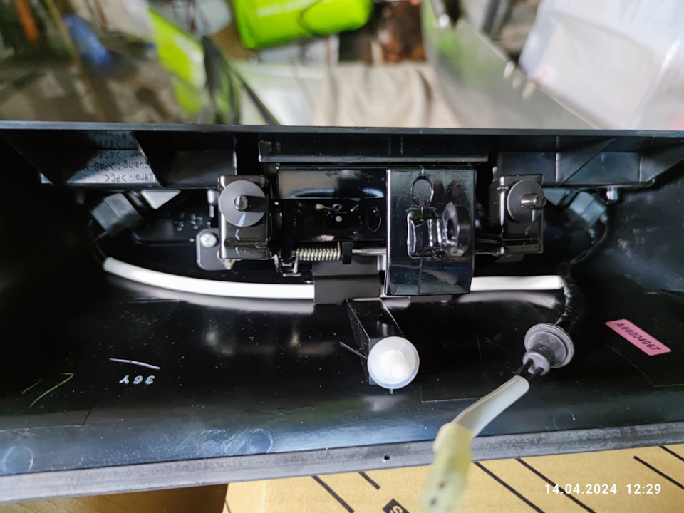 283. Замена наружной ручки двери багажника: Toyota 75435-60090 ...