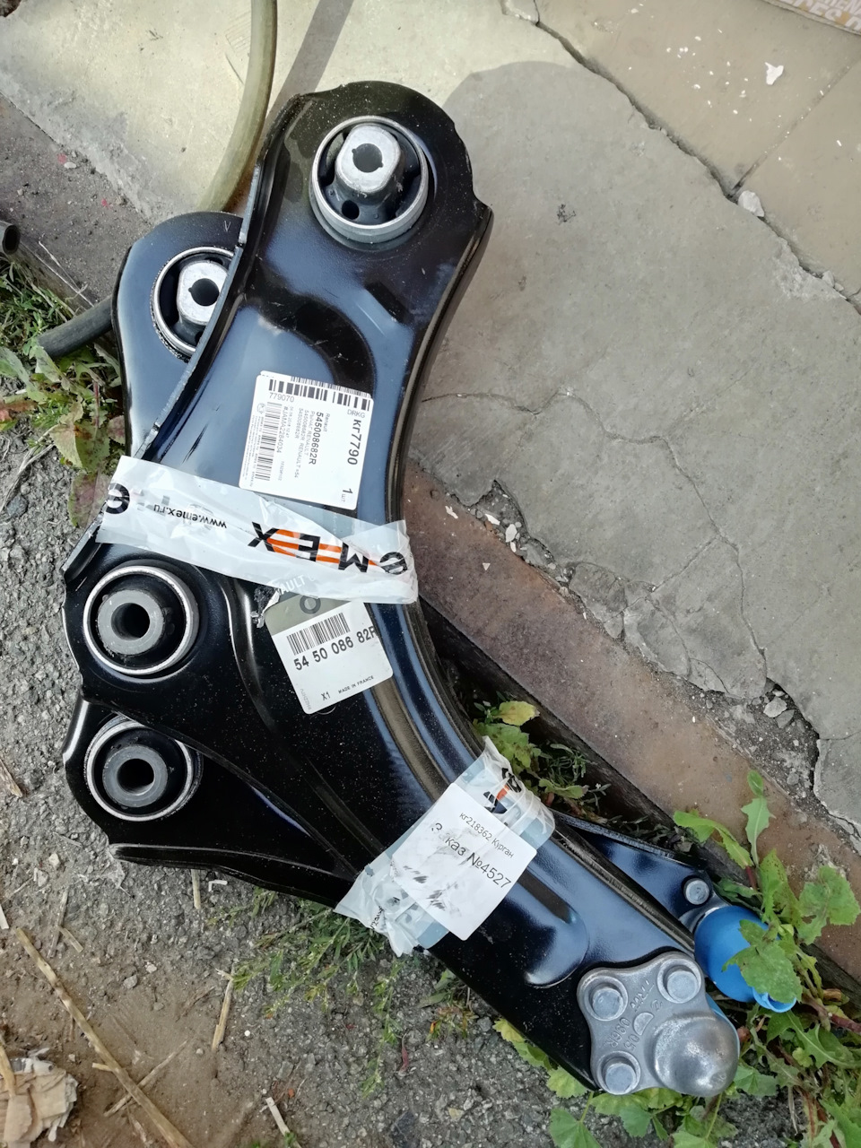 545008682R Рычаг ниж пер п RENAULT | Запчасти на DRIVE2