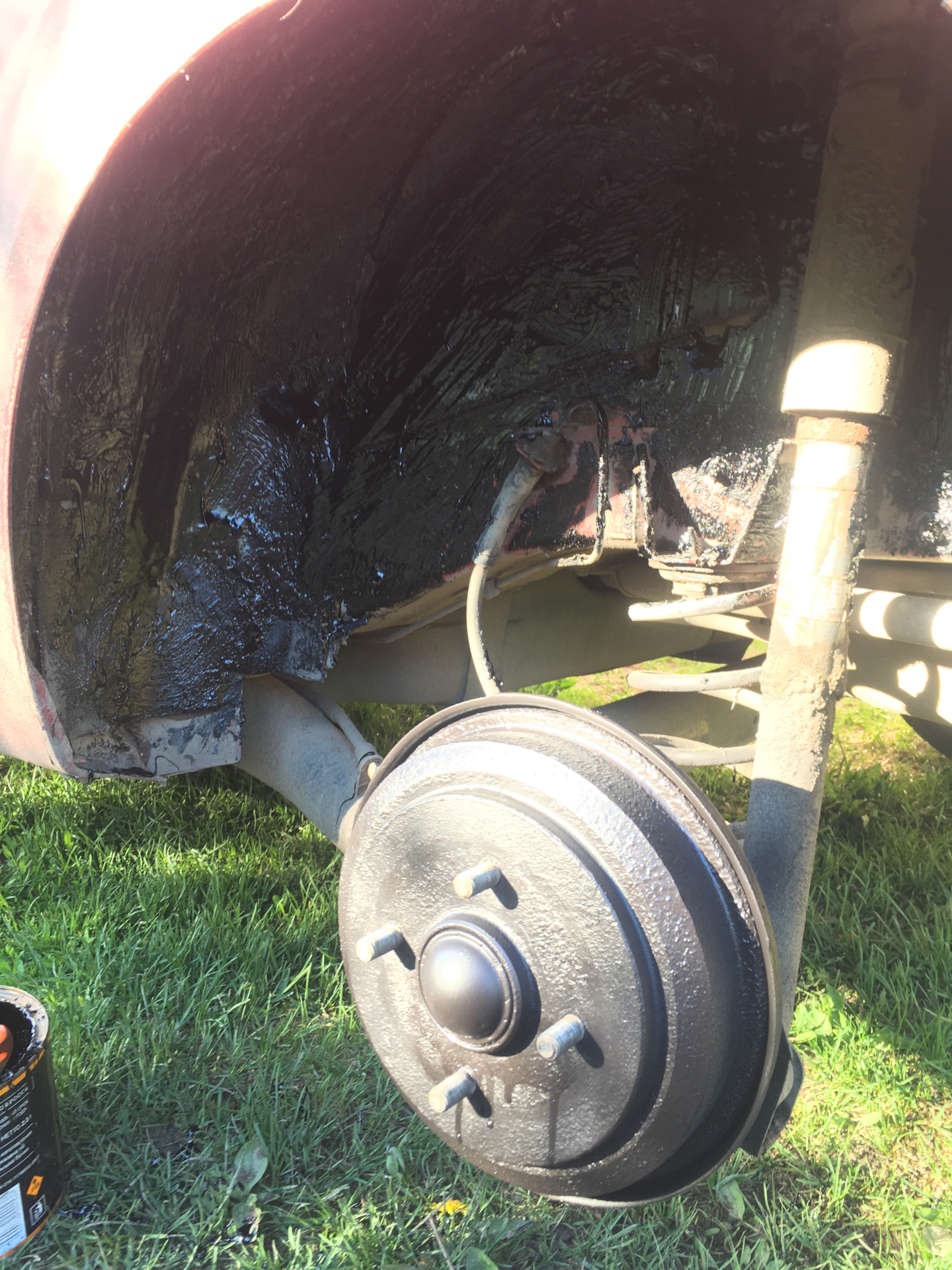 Накладки на суппорта brembo + покраска барабанов + мастика — Ford ...