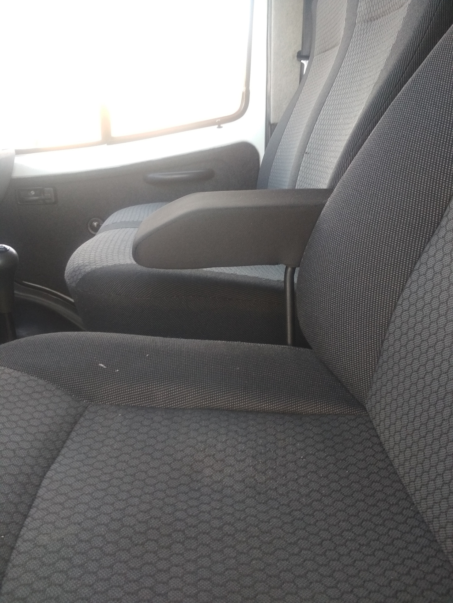 Подлокотник — ГАЗ Газель, 2,8 л, 2012 года | аксессуары | DRIVE2