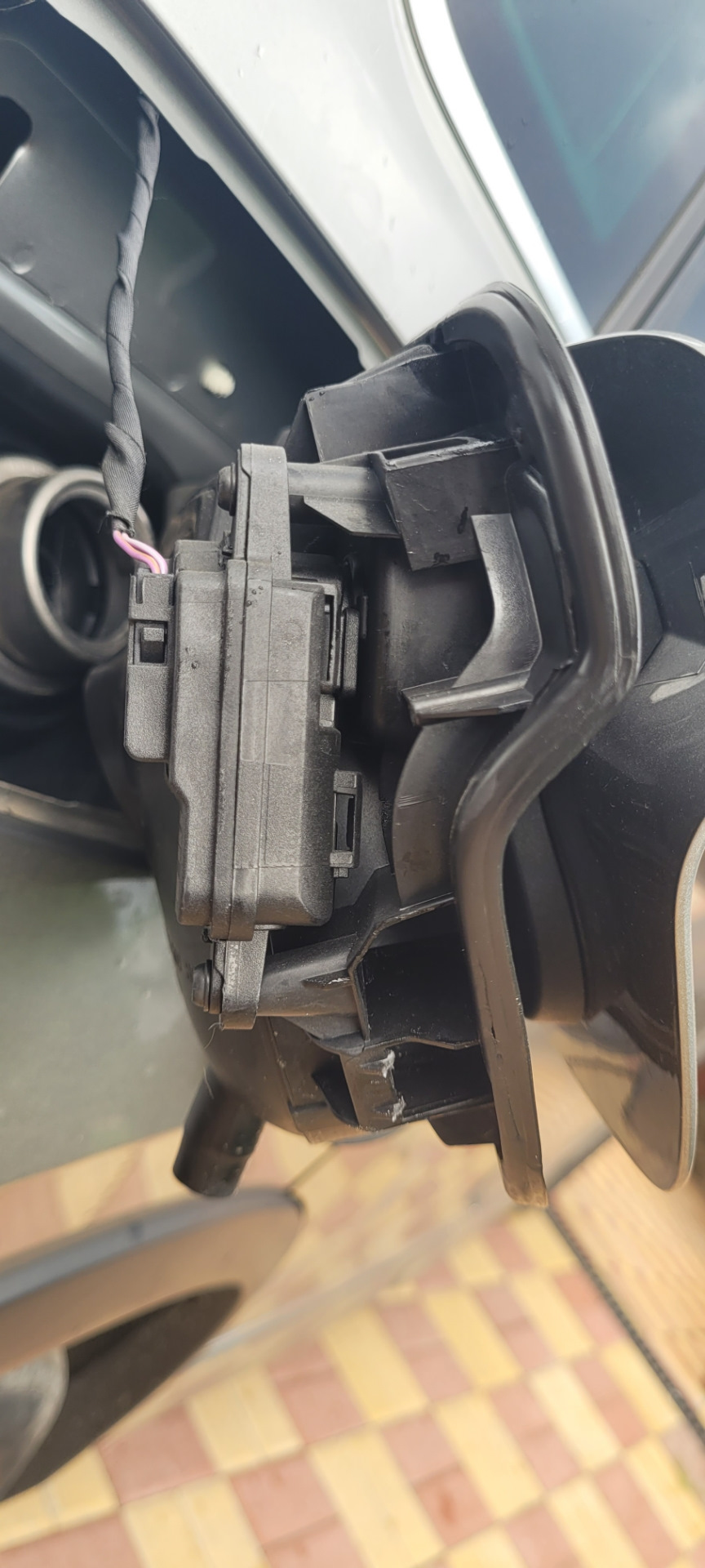 Замена Актуатора — Volkswagen Tiguan (2G), 2 л, 2017 года | своими ...