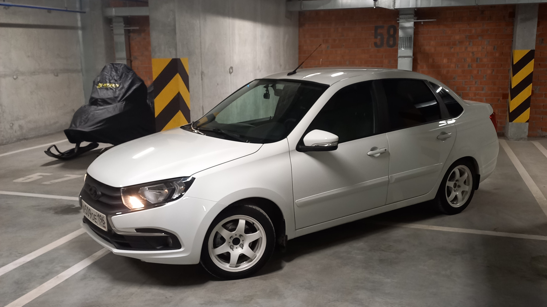 Lada Granta (2G) FL 1.6 бензиновый 2020 | SS 20 на DRIVE2